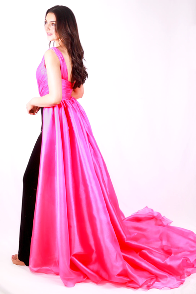 Marika – Ypsilon Dresses