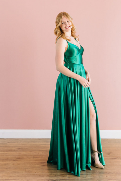 Mack – Ypsilon Dresses